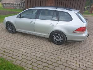 Grey Volkswagen Golf 2009 in Aluksne, with an engine capacity of 1.90 L and mileage of 387 thousand km for 1550 €, photo 3 on AUTOMOTO.COM.LV