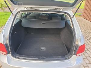 Grey Volkswagen Golf 2009 in Aluksne, with an engine capacity of 1.90 L and mileage of 387 thousand km for 1550 €, photo 5 on AUTOMOTO.COM.LV