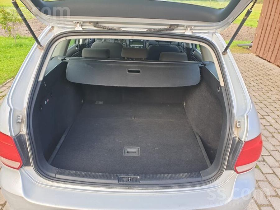 Grey Volkswagen Golf 2009 in Aluksne, with an engine capacity of 1.90 L and mileage of 387 thousand km for 1550 €, photo 5 on AUTOMOTO.COM.LV