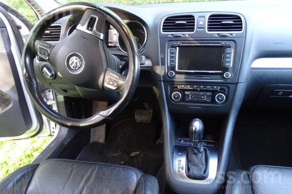 Grey Volkswagen Golf 2012 in Madona, with an engine capacity of 2.00 L and mileage of 278 thousand km for 3500 €, photo 3 on AUTOMOTO.COM.LV