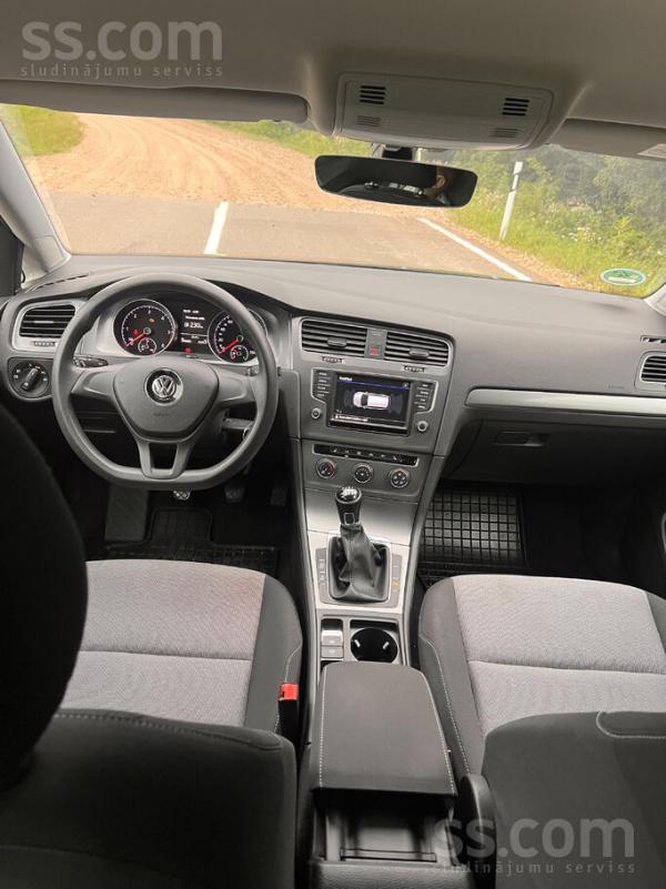 Grey Volkswagen Golf 2016 in Riga, with an engine capacity of 1.60 L and mileage of 258 thousand km for 9300 €, photo 1 on AUTOMOTO.COM.LV