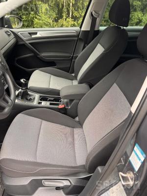 Pelēks Volkswagen Golf 2016 Rīga, ar dzinēja tilpumu 1.60 L un nobraukumu 258 tūkst. km par 9300 €, foto 6 vietnē AUTOMOTO.COM.LV