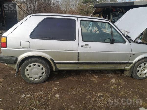 Grey Volkswagen Golf 1987 in Tukums, with an engine capacity of 1.60 L and mileage of 242 thousand km for 600 €, photo 2 on AUTOMOTO.COM.LV