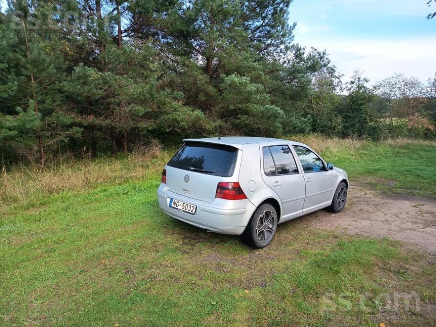 Pelēks Volkswagen Golf 1998 Tukums, ar dzinēja tilpumu 1.90 L un nobraukumu 450 tūkst. km par 1450 €, foto 5 vietnē AUTOMOTO.COM.LV