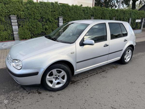 Grey Volkswagen Golf 1998 in Kaunas, with an engine capacity of 1.60 L and mileage of 320 thousand km for 1000 €, photo 3 on AUTOMOTO.COM.LV