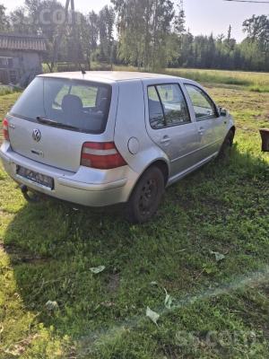 Grey Volkswagen Golf 2000 in Riga, with an engine capacity of 1.60 L and mileage of 230 thousand km for 300 €, photo 3 on AUTOMOTO.COM.LV
