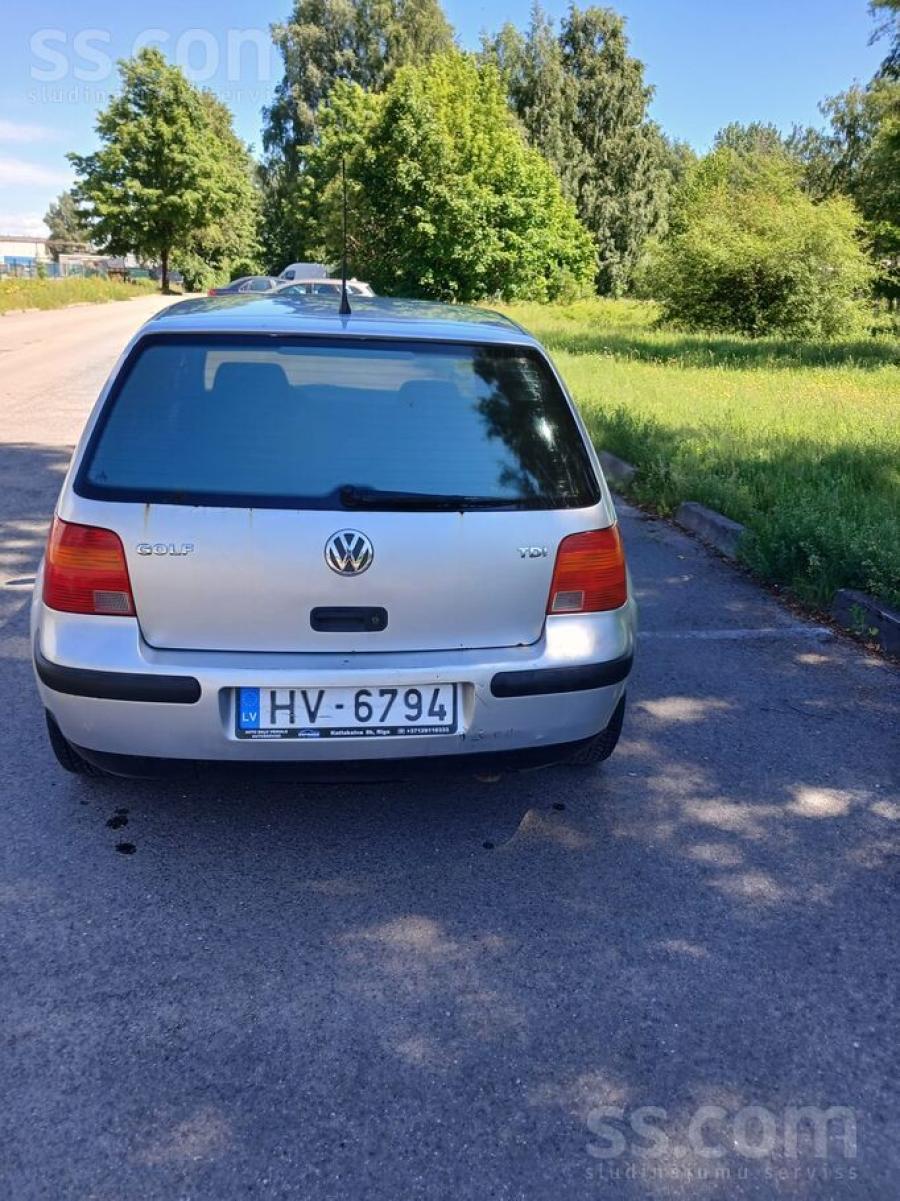 Grey Volkswagen Golf 2000 in Riga, with an engine capacity of 1.90 L and mileage of 607 thousand km for 1000 €, photo 6 on AUTOMOTO.COM.LV