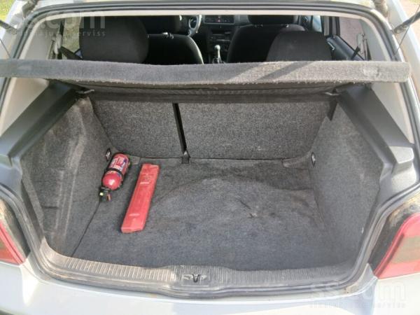 Grey Volkswagen Golf 2001 in Liepaja, with an engine capacity of 1.40 L and mileage of 261 thousand km for 1300 €, photo 8 on AUTOMOTO.COM.LV