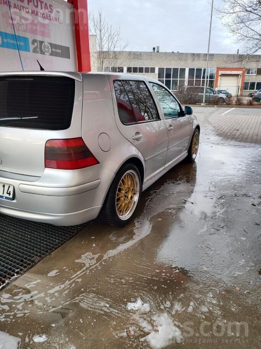 Pelēks Volkswagen Golf 2001 Rīga, ar dzinēja tilpumu 1.90 L un nobraukumu 399 tūkst. km par 1950 €, foto 7 vietnē AUTOMOTO.COM.LV