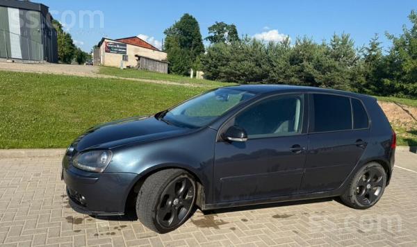 Grey Volkswagen Golf 2005 in Rezekne, with an engine capacity of 2.00 L and mileage of 363 thousand km for 2550 €, photo 4 on AUTOMOTO.COM.LV