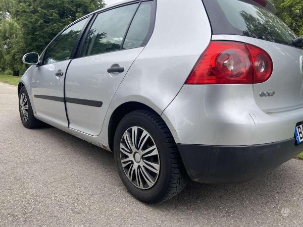 Grey Volkswagen Golf 2005 in Kaunas, with an engine capacity of 1.90 L and mileage of 240 thousand km for 1750 €, photo 4 on AUTOMOTO.COM.LV