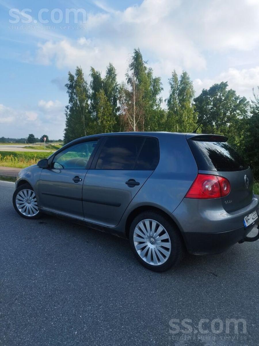 Pelēks Volkswagen Golf 2005 Liepāja, ar dzinēja tilpumu 1.90 L un nobraukumu 368 tūkst. km par 970 €, foto 6 vietnē AUTOMOTO.COM.LV