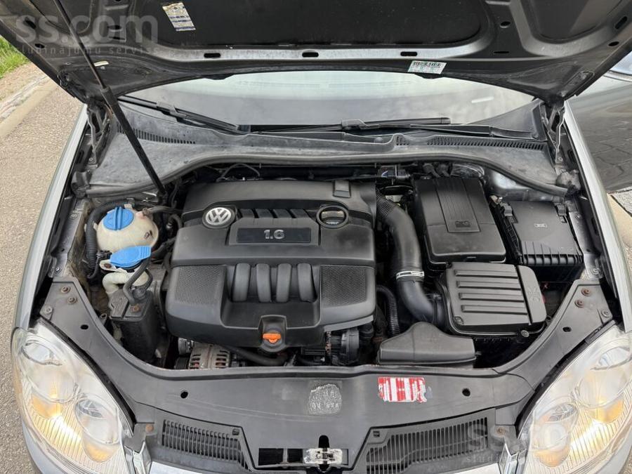 Pelēks Volkswagen Golf 2006 Daugavpils, ar dzinēja tilpumu 1.60 L un nobraukumu 351 tūkst. km par 1650 €, foto 11 vietnē AUTOMOTO.COM.LV