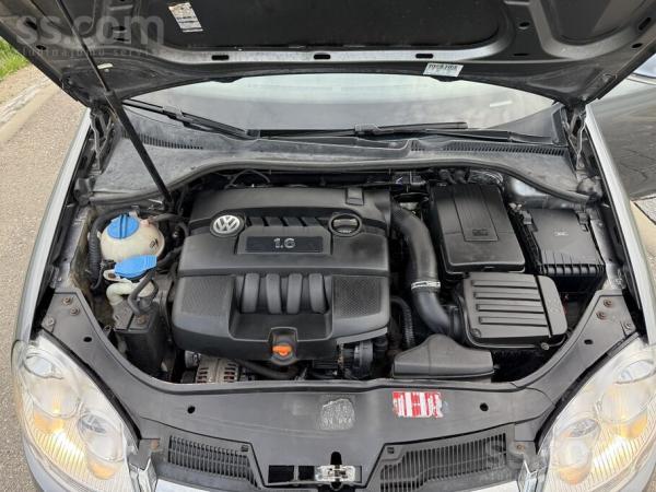 Grey Volkswagen Golf 2006 in Daugavpils, with an engine capacity of 1.60 L and mileage of 351 thousand km for 1650 €, photo 10 on AUTOMOTO.COM.LV
