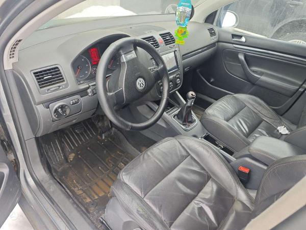 Pelēks Volkswagen Golf 2008 Klaipėda, ar dzinēja tilpumu 2.00 L un nobraukumu 398 tūkst. km par 3000 €, foto 11 vietnē AUTOMOTO.COM.LV