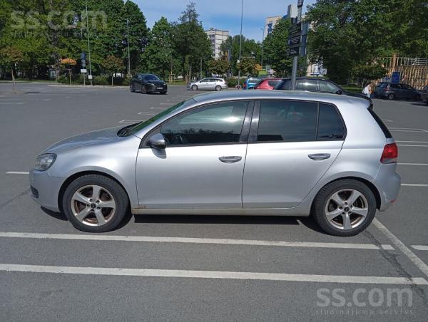Grey Volkswagen Golf 2008 in Riga, with an engine capacity of 1.40 L and mileage of 425 thousand km for 1450 €, photo 1 on AUTOMOTO.COM.LV
