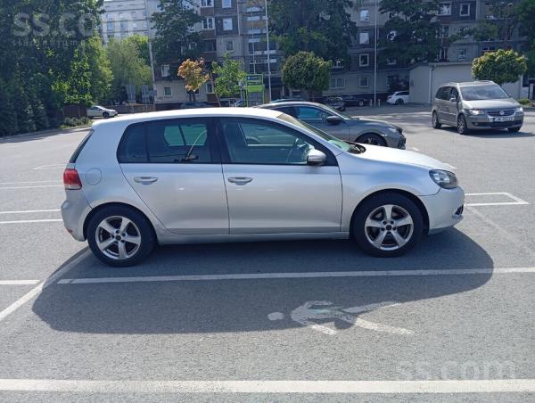 Grey Volkswagen Golf 2008 in Riga, with an engine capacity of 1.40 L and mileage of 425 thousand km for 1450 €, photo 4 on AUTOMOTO.COM.LV