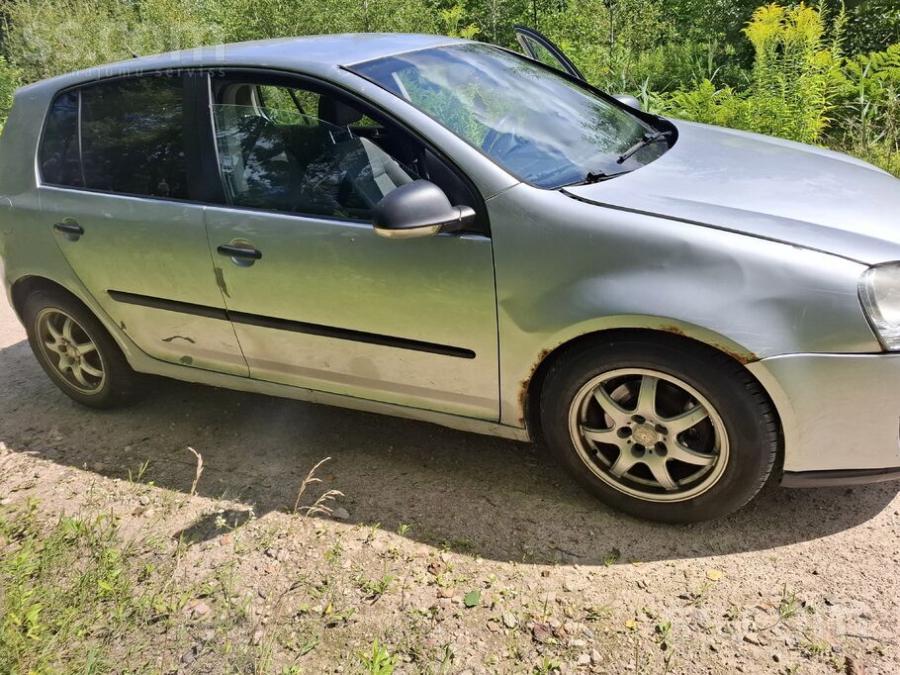 Pelēks Volkswagen Golf 2008 Rīga, ar dzinēja tilpumu 1.90 L un nobraukumu 300 tūkst. km par 850 €, foto 3 vietnē AUTOMOTO.COM.LV