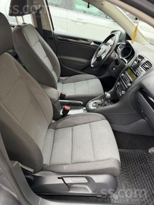 Grey Volkswagen Golf 2009 in Liepaja, with an engine capacity of 1.40 L and mileage of 253 thousand km for 3300 €, photo 7 on AUTOMOTO.COM.LV