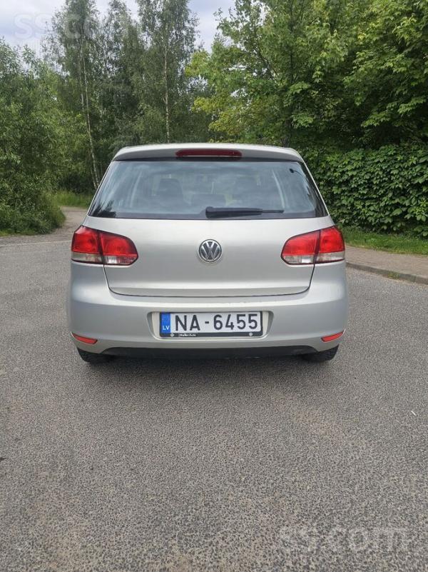 Grey Volkswagen Golf 2010 in Riga, with an engine capacity of 1.40 L and mileage of 230 thousand km for 3500 €, photo 2 on AUTOMOTO.COM.LV
