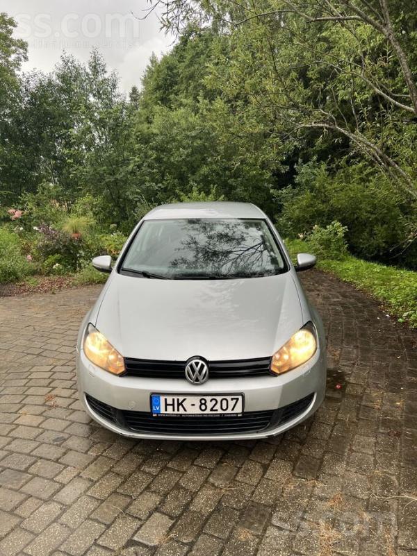 Pelēks Volkswagen Golf 2010 Rīga, ar dzinēja tilpumu 1.40 L un nobraukumu 236 tūkst. km par 2400 €, foto 1 vietnē AUTOMOTO.COM.LV