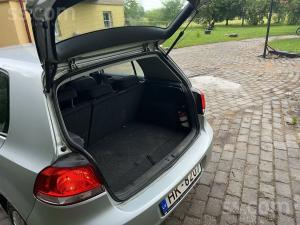 Pelēks Volkswagen Golf 2010 Rīga, ar dzinēja tilpumu 1.40 L un nobraukumu 236 tūkst. km par 2400 €, foto 9 vietnē AUTOMOTO.COM.LV