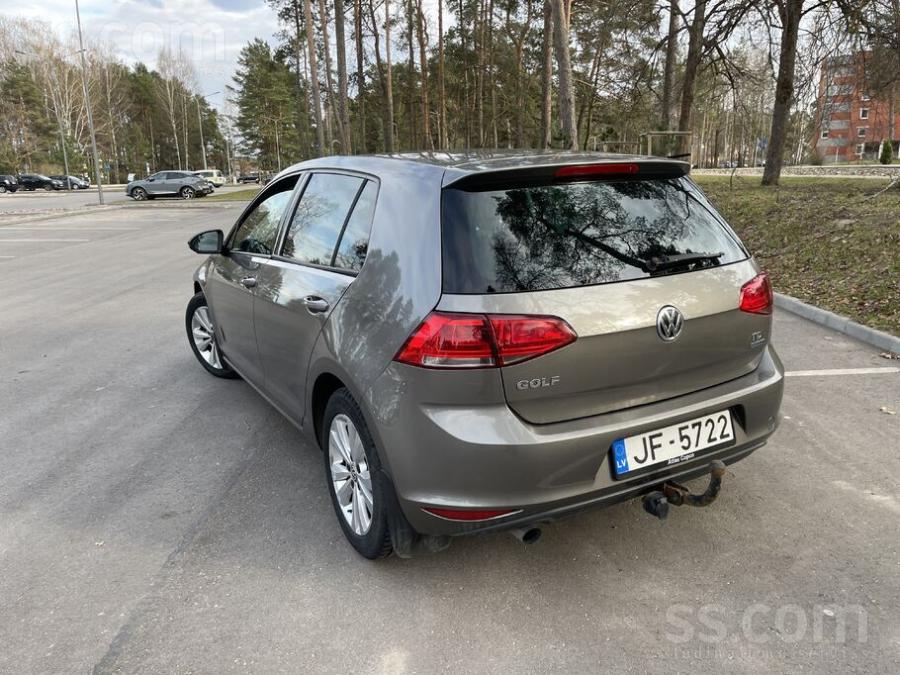 Grey Volkswagen Golf 2013 in Daugavpils, with an engine capacity of 1.60 L and mileage of 236 thousand km for 5000 €, photo 5 on AUTOMOTO.COM.LV