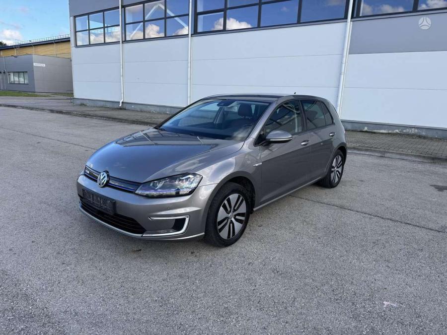 Grey Volkswagen Golf 2014 in Kaunas, with an engine capacity of 0.00 L and mileage of 168 thousand km for 7260 €, photo 1 on AUTOMOTO.COM.LV