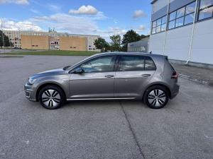 Grey Volkswagen Golf 2014 in Kaunas, with an engine capacity of 0.00 L and mileage of 168 thousand km for 7260 €, photo 4 on AUTOMOTO.COM.LV