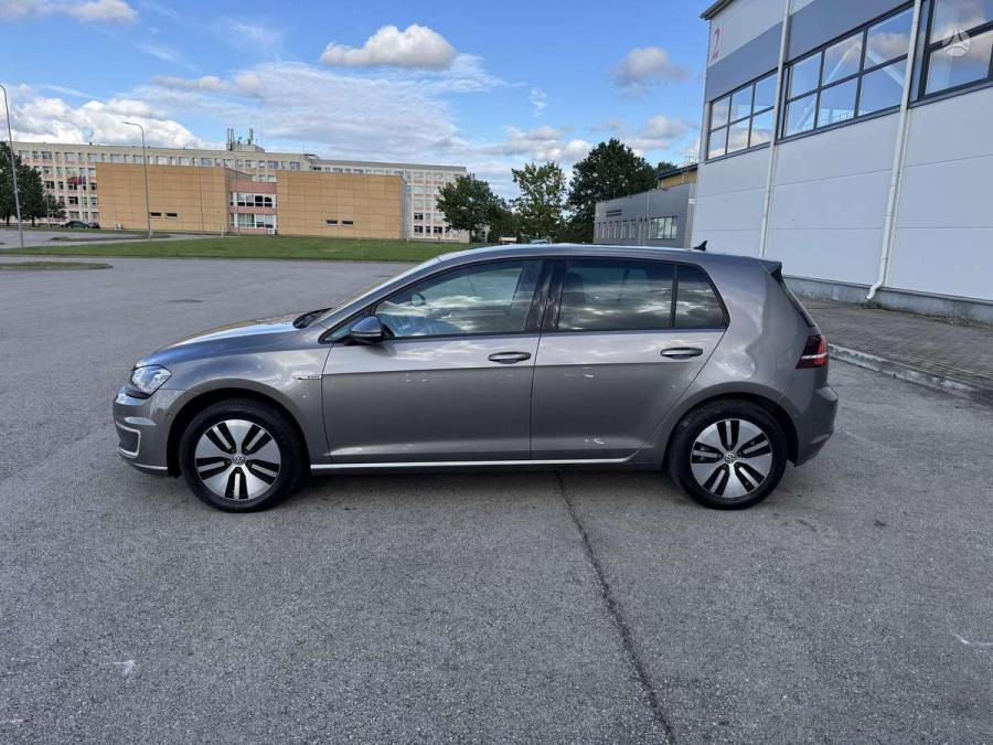 Grey Volkswagen Golf 2014 in Kaunas, with an engine capacity of 0.00 L and mileage of 168 thousand km for 7260 €, photo 4 on AUTOMOTO.COM.LV