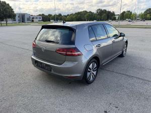 Grey Volkswagen Golf 2014 in Kaunas, with an engine capacity of 0.00 L and mileage of 168 thousand km for 7260 €, photo 7 on AUTOMOTO.COM.LV