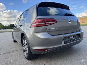 Grey Volkswagen Golf 2014 in Kaunas, with an engine capacity of 0.00 L and mileage of 168 thousand km for 7260 €, photo 12 on AUTOMOTO.COM.LV