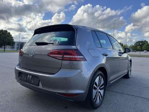 Grey Volkswagen Golf 2014 in Kaunas, with an engine capacity of 0.00 L and mileage of 168 thousand km for 7260 €, photo 13 on AUTOMOTO.COM.LV