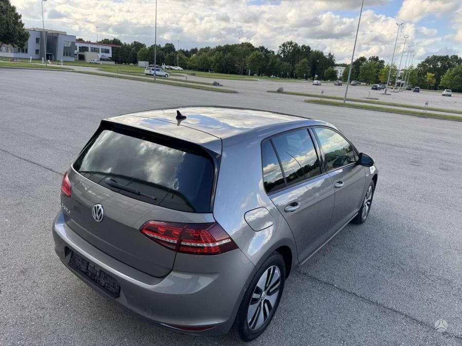 Grey Volkswagen Golf 2014 in Kaunas, with an engine capacity of 0.00 L and mileage of 168 thousand km for 7260 €, photo 14 on AUTOMOTO.COM.LV