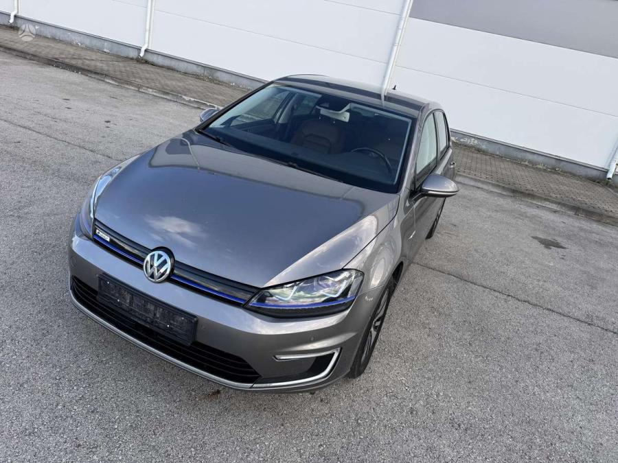 Grey Volkswagen Golf 2014 in Kaunas, with an engine capacity of 0.00 L and mileage of 168 thousand km for 7260 €, photo 16 on AUTOMOTO.COM.LV