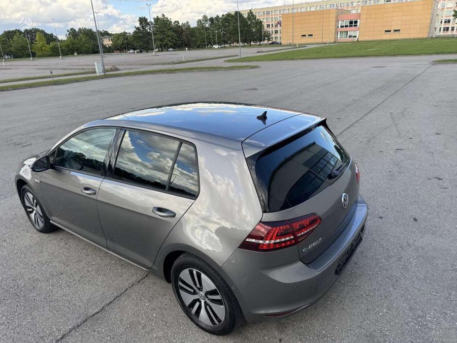 Grey Volkswagen Golf 2014 in Kaunas, with an engine capacity of 0.00 L and mileage of 168 thousand km for 7260 €, photo 17 on AUTOMOTO.COM.LV