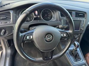 Grey Volkswagen Golf 2014 in Kaunas, with an engine capacity of 0.00 L and mileage of 168 thousand km for 7260 €, photo 19 on AUTOMOTO.COM.LV