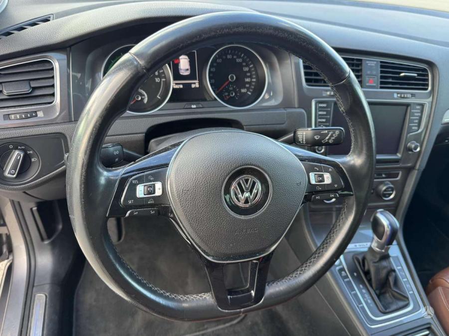 Grey Volkswagen Golf 2014 in Kaunas, with an engine capacity of 0.00 L and mileage of 168 thousand km for 7260 €, photo 19 on AUTOMOTO.COM.LV