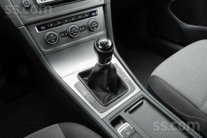 Pelēks Volkswagen Golf 2015 Rīga, ar dzinēja tilpumu 1.40 L un nobraukumu 125 tūkst. km par 7150 €, foto 13 vietnē AUTOMOTO.COM.LV