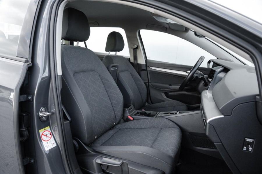 Pelēks Volkswagen Golf 2021 Rīga, ar dzinēja tilpumu 1.50 L un nobraukumu 166 tūkst. km par 13750 €, foto 7 vietnē AUTOMOTO.COM.LV