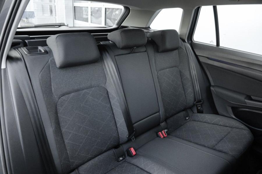 Pelēks Volkswagen Golf 2021 Rīga, ar dzinēja tilpumu 1.50 L un nobraukumu 166 tūkst. km par 13750 €, foto 8 vietnē AUTOMOTO.COM.LV