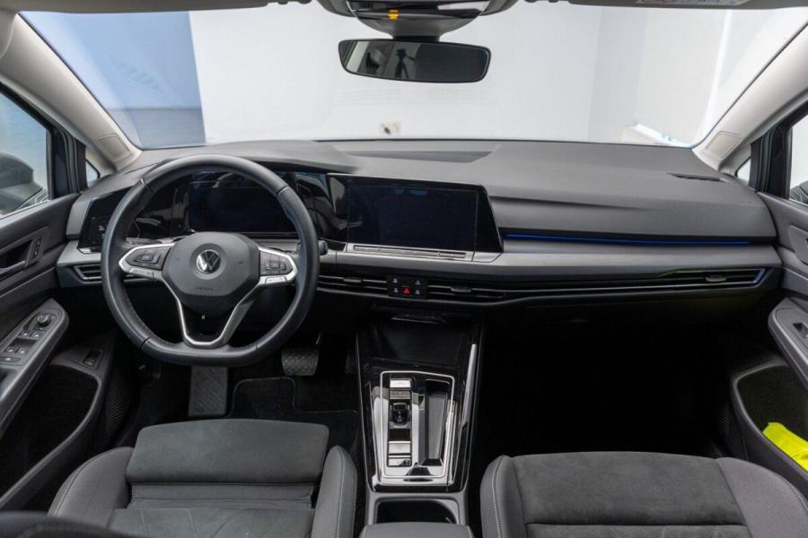 Pelēks Volkswagen Golf 2022 Jehvi, ar dzinēja tilpumu 1.40 L un nobraukumu 150 tūkst. km par 21650 €, foto 14 vietnē AUTOMOTO.COM.LV
