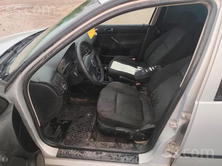 Grey Volkswagen Golf 1999 in Madona, with an engine capacity of 1.90 L and mileage of 341 thousand km for 1100 €, photo 8 on AUTOMOTO.COM.LV