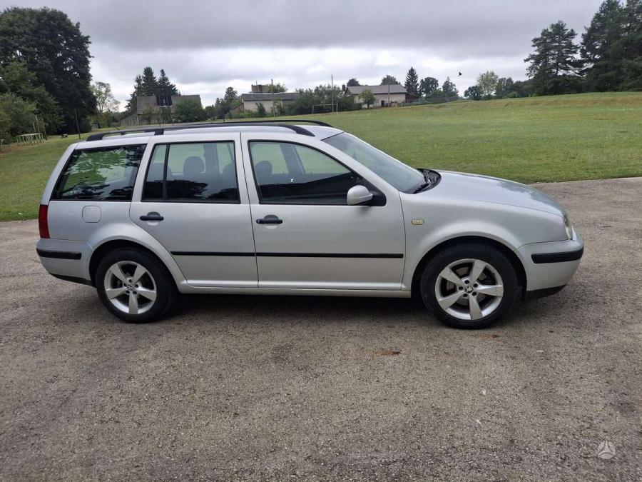 Grey Volkswagen Golf 1999 in Panevezys, with an engine capacity of 1.90 L and mileage of 303 thousand km for 2100 €, photo 4 on AUTOMOTO.COM.LV