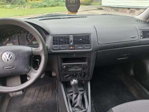 Grey Volkswagen Golf 1999 in Panevezys, with an engine capacity of 1.90 L and mileage of 303 thousand km for 2100 €, photo 10 on AUTOMOTO.COM.LV