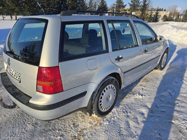Grey Volkswagen Golf 2000 in Raseiniai, with an engine capacity of 1.40 L and mileage of 235 thousand km for 950 €, photo 7 on AUTOMOTO.COM.LV