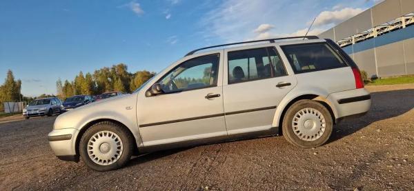 Grey Volkswagen Golf 2000 in Daugavpils, with an engine capacity of 1.90 L and mileage of 379 thousand km for 1050 €, photo 2 on AUTOMOTO.COM.LV