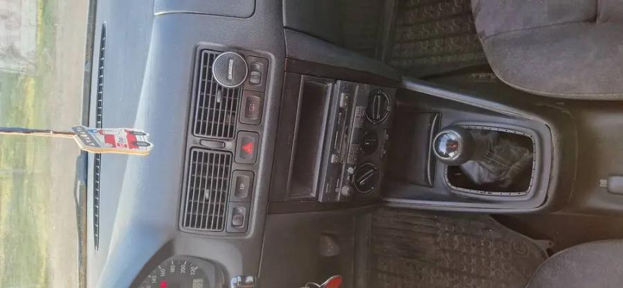 Grey Volkswagen Golf 2000 in Daugavpils, with an engine capacity of 1.90 L and mileage of 379 thousand km for 1050 €, photo 10 on AUTOMOTO.COM.LV