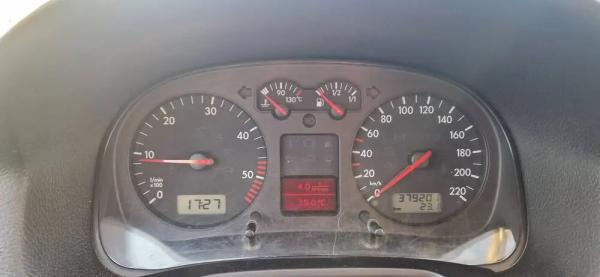 Grey Volkswagen Golf 2000 in Daugavpils, with an engine capacity of 1.90 L and mileage of 379 thousand km for 1050 €, photo 10 on AUTOMOTO.COM.LV