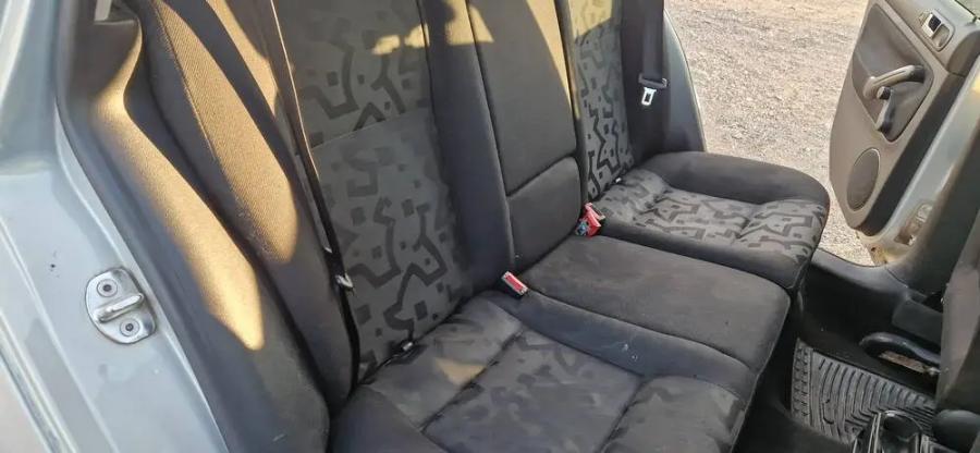 Grey Volkswagen Golf 2000 in Daugavpils, with an engine capacity of 1.90 L and mileage of 379 thousand km for 1050 €, photo 21 on AUTOMOTO.COM.LV